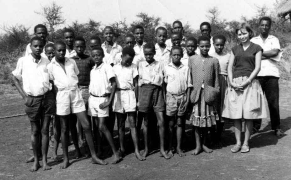 Alison Liebhafsky (second from right) with students in Tanganyika ...