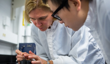 Sign in and out - Science & Engineering Shared Facilities – University ...